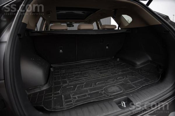 Pelēks Hyundai Tucson 2018 Jelgava, ar dzinēja tilpumu 1.60 L un nobraukumu 145 tūkst. km par 16000 €, foto 9 vietnē AUTOMOTO.COM.LV