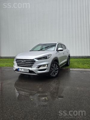Grey Hyundai Tucson 2018 in Riga, with an engine capacity of 1.60 L and mileage of 75 thousand km for 16450 €, photo  on AUTOMOTO.COM.LV