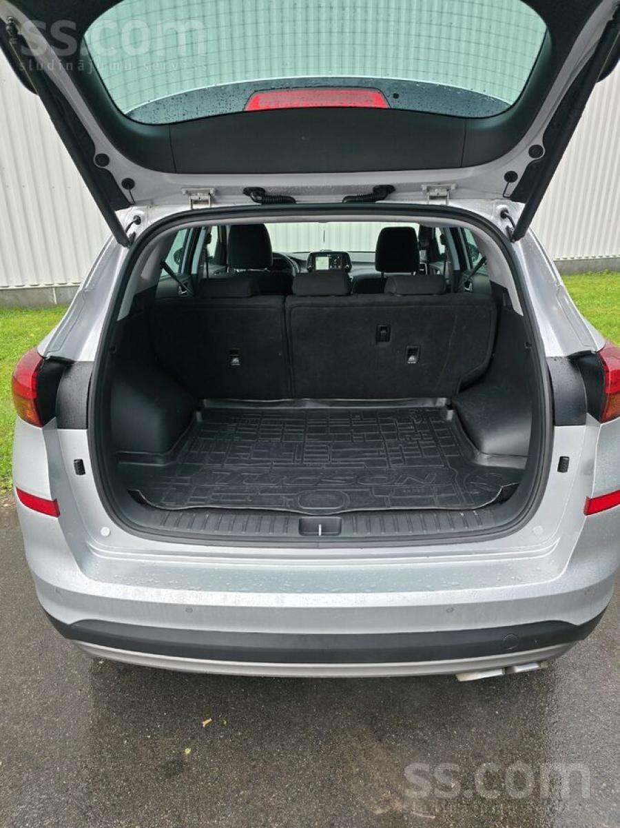 Pelēks Hyundai Tucson 2018 Rīga, ar dzinēja tilpumu 1.60 L un nobraukumu 75 tūkst. km par 16450 €, foto 8 vietnē AUTOMOTO.COM.LV
