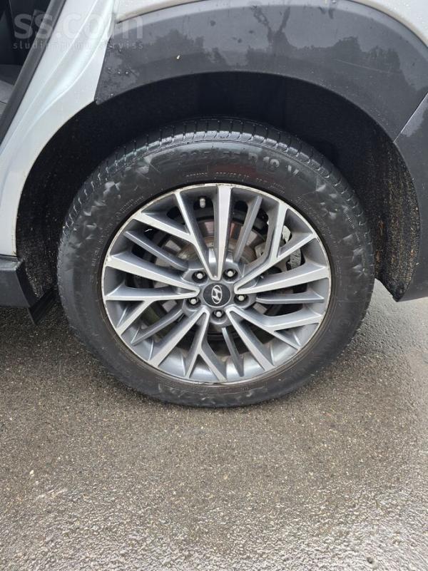 Grey Hyundai Tucson 2018 in Riga, with an engine capacity of 1.60 L and mileage of 75 thousand km for 16450 €, photo 11 on AUTOMOTO.COM.LV