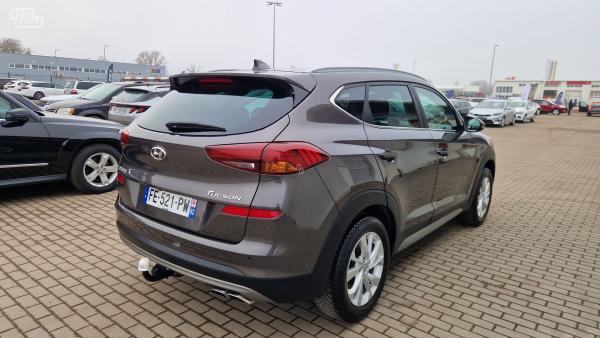 Grey Hyundai Tucson 2019 in Marijampole, with an engine capacity of 1.60 L and mileage of 91 thousand km for 13900 €, photo 3 on AUTOMOTO.COM.LV