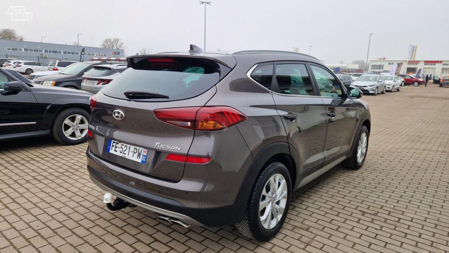 Pelēks Hyundai Tucson 2019 Marijampole, ar dzinēja tilpumu 1.60 L un nobraukumu 91 tūkst. km par 13900 €, foto 3 vietnē AUTOMOTO.COM.LV