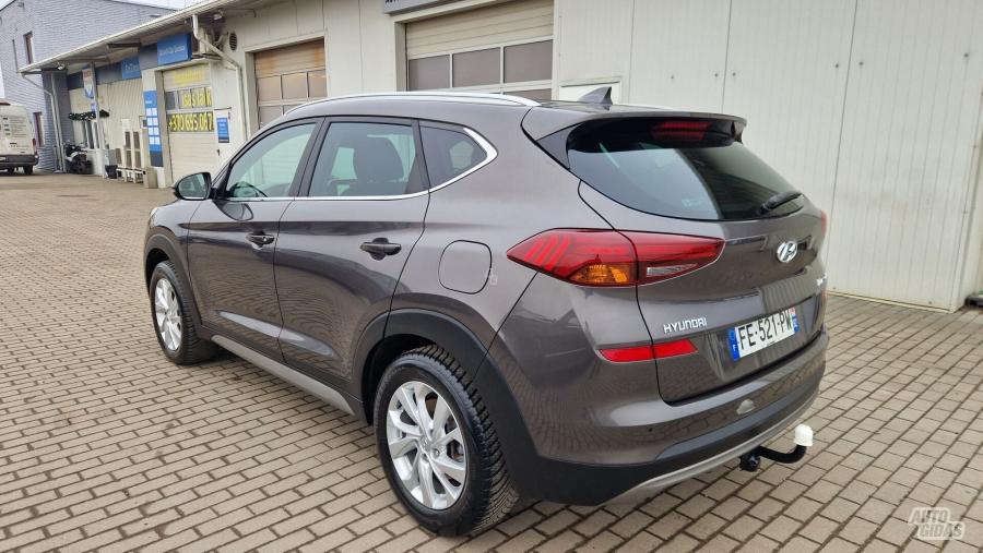 Pelēks Hyundai Tucson 2019 Marijampole, ar dzinēja tilpumu 1.60 L un nobraukumu 91 tūkst. km par 13900 €, foto 4 vietnē AUTOMOTO.COM.LV