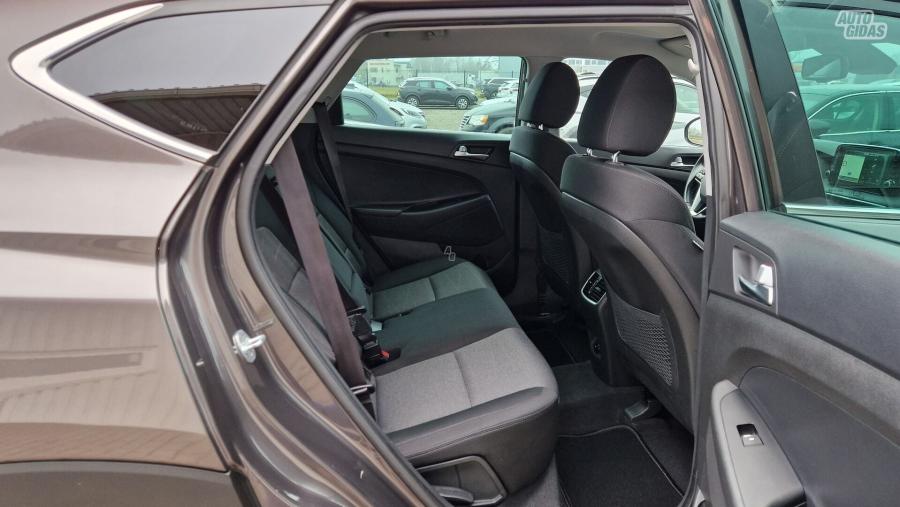 Pelēks Hyundai Tucson 2019 Marijampole, ar dzinēja tilpumu 1.60 L un nobraukumu 91 tūkst. km par 13900 €, foto 16 vietnē AUTOMOTO.COM.LV