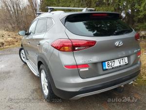 Pelēks Hyundai Tucson 2019 Tallina, ar dzinēja tilpumu 1.60 L un nobraukumu 176 tūkst. km par 16500 €, foto 4 vietnē AUTOMOTO.COM.LV