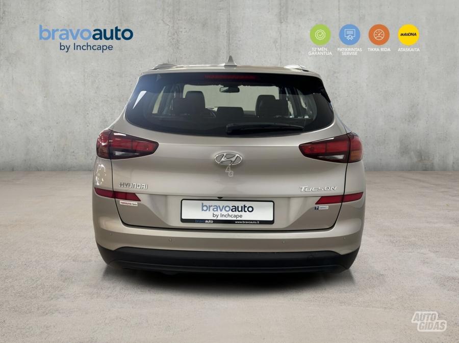 Grey Hyundai Tucson 2019 in Vilnius, with an engine capacity of 1.60 L and mileage of 127 thousand km for 14500 €, photo 5 on AUTOMOTO.COM.LV