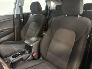 Grey Hyundai Tucson 2019 in Vilnius, with an engine capacity of 1.60 L and mileage of 127 thousand km for 14500 €, photo 11 on AUTOMOTO.COM.LV