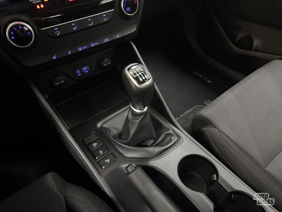 Grey Hyundai Tucson 2019 in Vilnius, with an engine capacity of 1.60 L and mileage of 127 thousand km for 14500 €, photo 15 on AUTOMOTO.COM.LV
