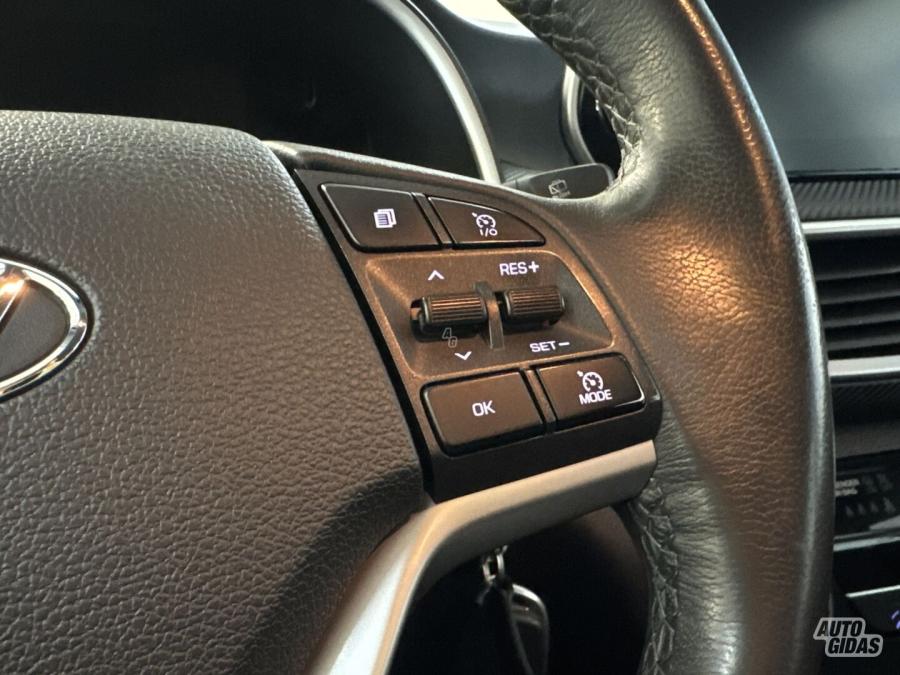 Grey Hyundai Tucson 2019 in Vilnius, with an engine capacity of 1.60 L and mileage of 127 thousand km for 14500 €, photo 18 on AUTOMOTO.COM.LV