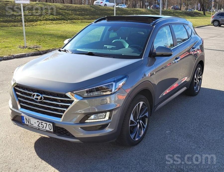 Grey Hyundai Tucson 2019 in Jurmala, with an engine capacity of 1.60 L and mileage of 101 thousand km for 18000 €, photo 1 on AUTOMOTO.COM.LV
