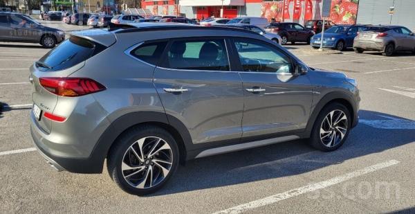 Grey Hyundai Tucson 2019 in Jurmala, with an engine capacity of 1.60 L and mileage of 101 thousand km for 18000 €, photo 2 on AUTOMOTO.COM.LV