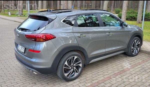 Grey Hyundai Tucson 2019 in Jurmala, with an engine capacity of 1.60 L and mileage of 101 thousand km for 18000 €, photo 4 on AUTOMOTO.COM.LV