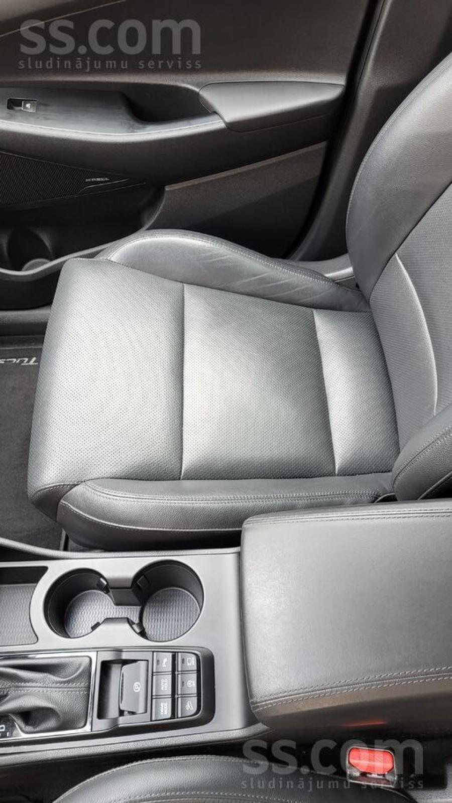 Grey Hyundai Tucson 2019 in Jurmala, with an engine capacity of 1.60 L and mileage of 101 thousand km for 18000 €, photo 8 on AUTOMOTO.COM.LV