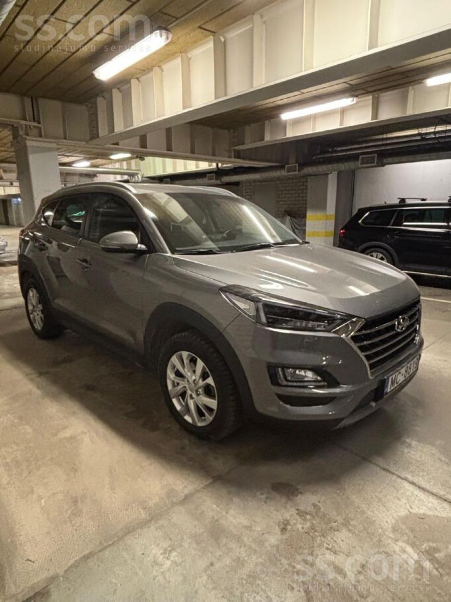 Grey Hyundai Tucson 2019 in Riga, with an engine capacity of 1.60 L and mileage of 63 thousand km for 17000 €, photo 4 on AUTOMOTO.COM.LV