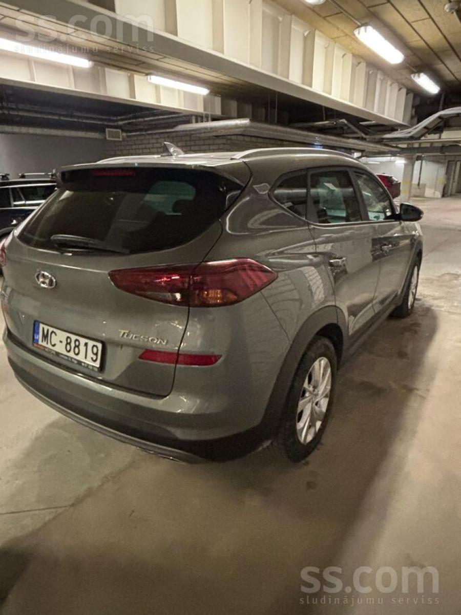 Grey Hyundai Tucson 2019 in Riga, with an engine capacity of 1.60 L and mileage of 63 thousand km for 17000 €, photo 6 on AUTOMOTO.COM.LV