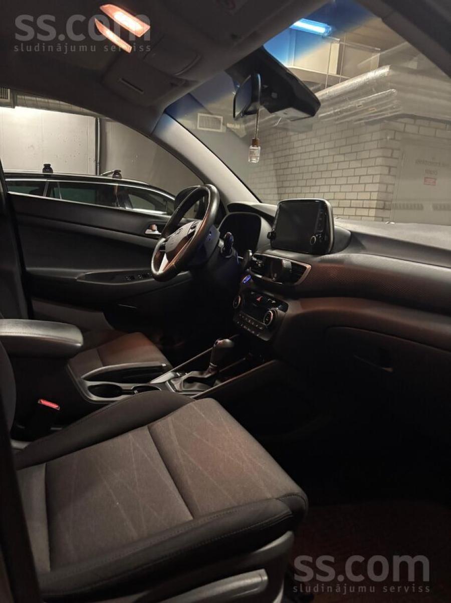 Grey Hyundai Tucson 2019 in Riga, with an engine capacity of 1.60 L and mileage of 63 thousand km for 17000 €, photo 10 on AUTOMOTO.COM.LV