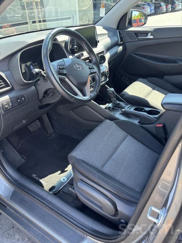 Pelēks Hyundai Tucson 2019 Rīga, ar dzinēja tilpumu 1.60 L un nobraukumu 66 tūkst. km par 16800 €, foto 5 vietnē AUTOMOTO.COM.LV