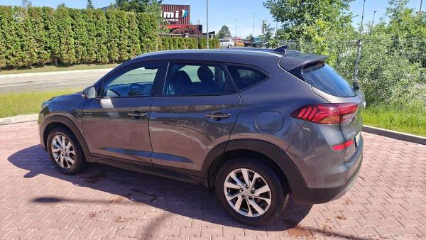 Grey Hyundai Tucson 2019 in Vilnius, with an engine capacity of 1.59 L and mileage of 145 thousand km for 14999 €, photo 4 on AUTOMOTO.COM.LV