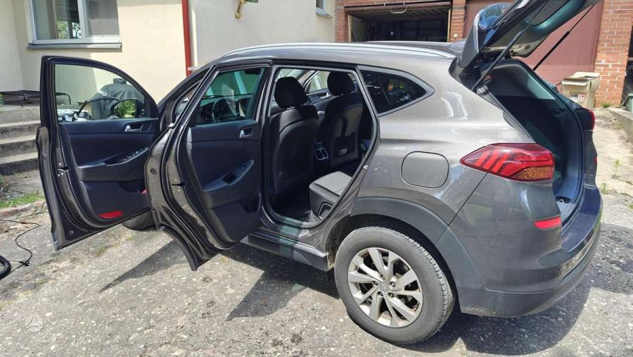 Pelēks Hyundai Tucson 2019 Viļņa, ar dzinēja tilpumu 1.59 L un nobraukumu 145 tūkst. km par 14999 €, foto 8 vietnē AUTOMOTO.COM.LV