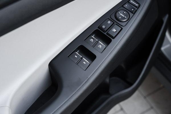 Pelēks Hyundai Tucson 2019 Mārupe, ar dzinēja tilpumu 2.00 L un nobraukumu 86 tūkst. km par 19050 €, foto 9 vietnē AUTOMOTO.COM.LV