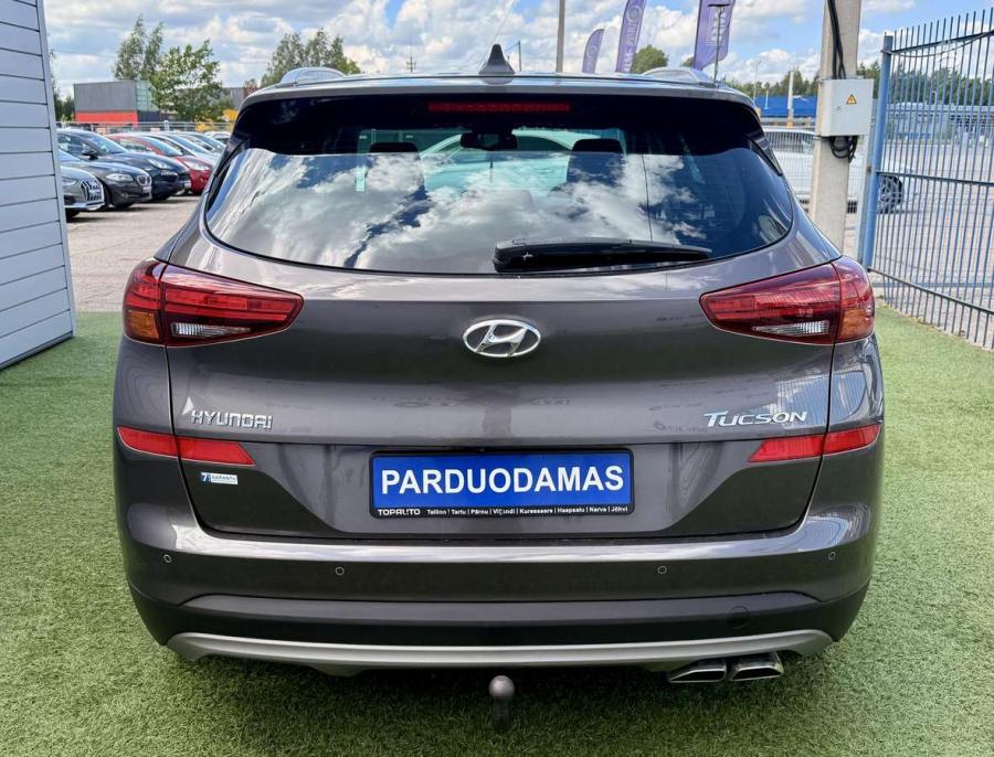 Grey Hyundai Tucson 2019 in Panevezys, with an engine capacity of 1.60 L and mileage of 171 thousand km for 13700 €, photo 8 on AUTOMOTO.COM.LV