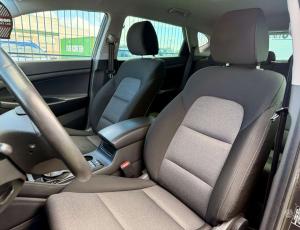 Grey Hyundai Tucson 2019 in Panevezys, with an engine capacity of 1.60 L and mileage of 171 thousand km for 13700 €, photo 14 on AUTOMOTO.COM.LV