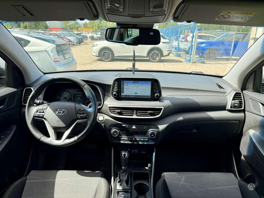 Grey Hyundai Tucson 2019 in Panevezys, with an engine capacity of 1.60 L and mileage of 171 thousand km for 13700 €, photo 15 on AUTOMOTO.COM.LV