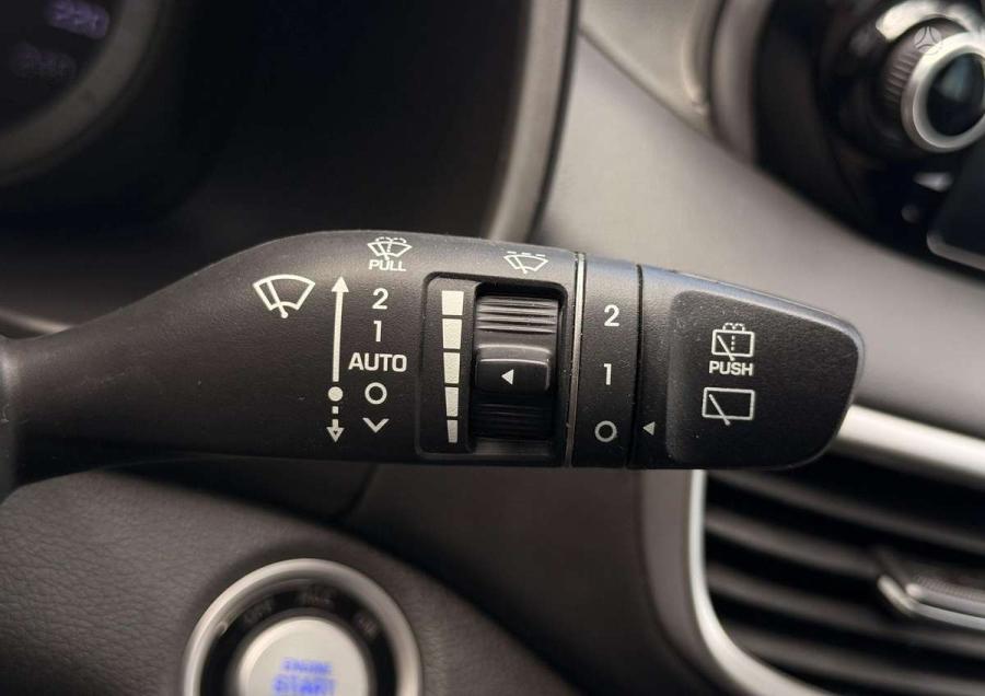 Grey Hyundai Tucson 2019 in Panevezys, with an engine capacity of 1.60 L and mileage of 171 thousand km for 13700 €, photo 19 on AUTOMOTO.COM.LV