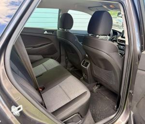 Grey Hyundai Tucson 2019 in Panevezys, with an engine capacity of 1.60 L and mileage of 171 thousand km for 13700 €, photo 25 on AUTOMOTO.COM.LV