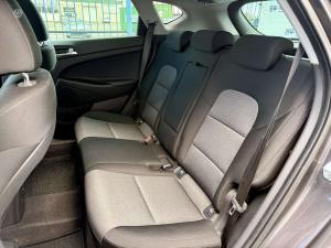 Grey Hyundai Tucson 2019 in Panevezys, with an engine capacity of 1.60 L and mileage of 171 thousand km for 13700 €, photo 26 on AUTOMOTO.COM.LV