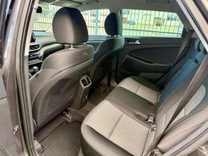 Grey Hyundai Tucson 2019 in Panevezys, with an engine capacity of 1.60 L and mileage of 171 thousand km for 13700 €, photo 27 on AUTOMOTO.COM.LV