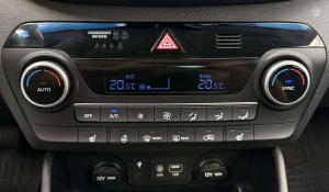 Grey Hyundai Tucson 2019 in Panevezys, with an engine capacity of 1.60 L and mileage of 171 thousand km for 13700 €, photo 30 on AUTOMOTO.COM.LV