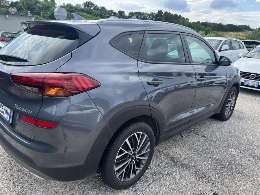 Pelēks Hyundai Tucson 2019 Panevēža, ar dzinēja tilpumu 1.60 L un nobraukumu 199 tūkst. km par 9600 €, foto 5 vietnē AUTOMOTO.COM.LV