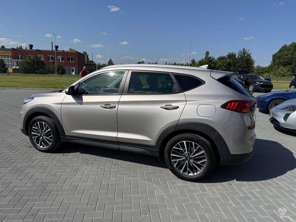 Grey Hyundai Tucson 2019 in Telschi, with an engine capacity of 1.60 L and mileage of 170 thousand km for 12700 €, photo 3 on AUTOMOTO.COM.LV