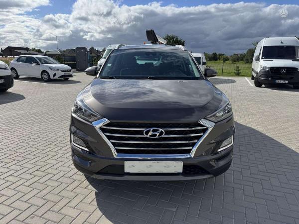 Grey Hyundai Tucson 2019 in Taurage, with an engine capacity of 1.60 L and mileage of 140 thousand km for 12800 €, photo 2 on AUTOMOTO.COM.LV