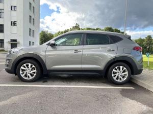 Grey Hyundai Tucson 2019 in Kaunas, with an engine capacity of 1.60 L and mileage of 296 thousand km for 11300 €, photo 6 on AUTOMOTO.COM.LV