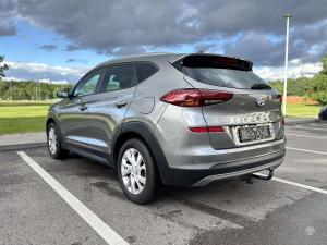 Grey Hyundai Tucson 2019 in Kaunas, with an engine capacity of 1.60 L and mileage of 296 thousand km for 11300 €, photo 10 on AUTOMOTO.COM.LV