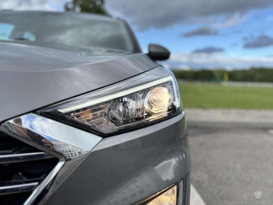 Grey Hyundai Tucson 2019 in Kaunas, with an engine capacity of 1.60 L and mileage of 296 thousand km for 11300 €, photo 11 on AUTOMOTO.COM.LV