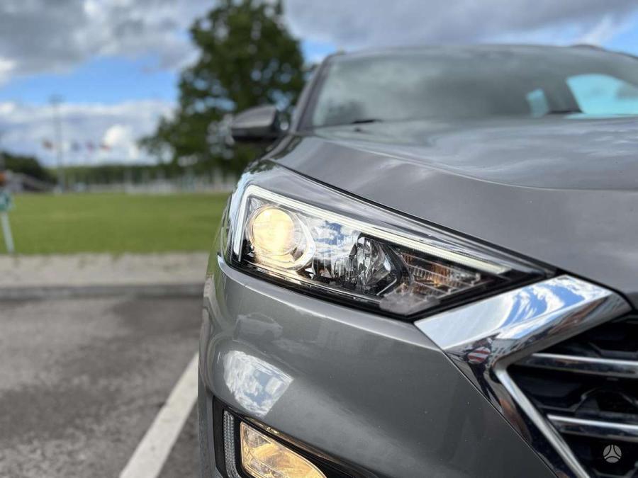 Grey Hyundai Tucson 2019 in Kaunas, with an engine capacity of 1.60 L and mileage of 296 thousand km for 11300 €, photo 12 on AUTOMOTO.COM.LV