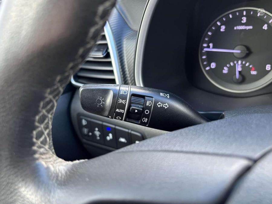 Grey Hyundai Tucson 2019 in Kaunas, with an engine capacity of 1.60 L and mileage of 296 thousand km for 11300 €, photo 24 on AUTOMOTO.COM.LV