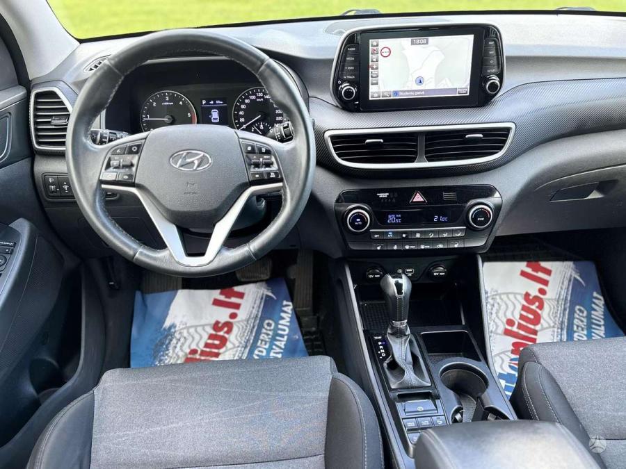 Grey Hyundai Tucson 2019 in Kaunas, with an engine capacity of 1.60 L and mileage of 296 thousand km for 11300 €, photo 29 on AUTOMOTO.COM.LV