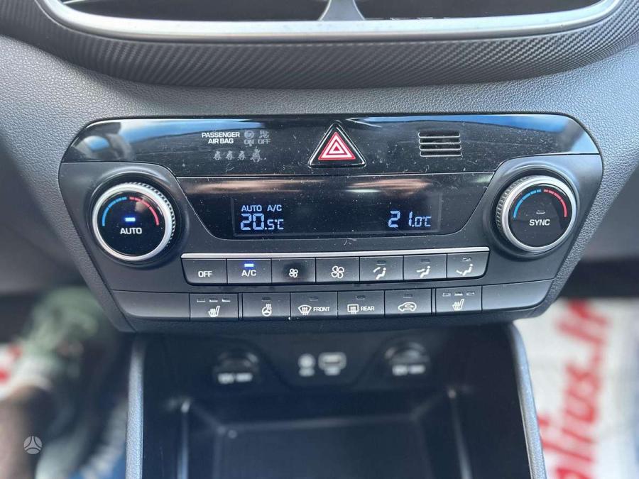 Grey Hyundai Tucson 2019 in Kaunas, with an engine capacity of 1.60 L and mileage of 296 thousand km for 11300 €, photo 31 on AUTOMOTO.COM.LV