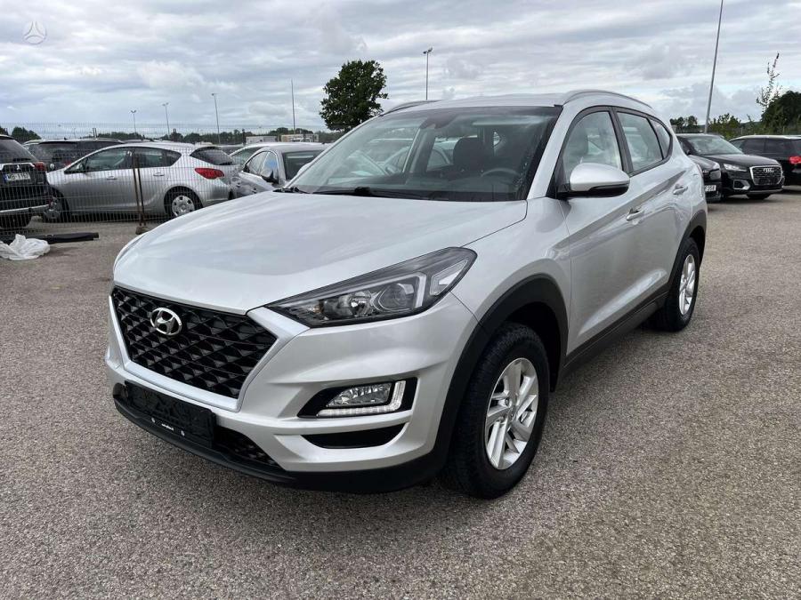 Grey Hyundai Tucson 2019 in Marijampole, with an engine capacity of 1.60 L and mileage of 228 thousand km for 9700 €, photo 1 on AUTOMOTO.COM.LV