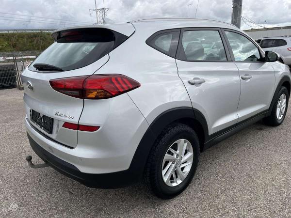 Grey Hyundai Tucson 2019 in Marijampole, with an engine capacity of 1.60 L and mileage of 228 thousand km for 9700 €, photo 4 on AUTOMOTO.COM.LV
