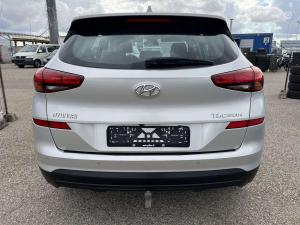 Grey Hyundai Tucson 2019 in Marijampole, with an engine capacity of 1.60 L and mileage of 228 thousand km for 9700 €, photo 6 on AUTOMOTO.COM.LV