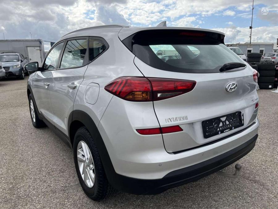 Grey Hyundai Tucson 2019 in Marijampole, with an engine capacity of 1.60 L and mileage of 228 thousand km for 9700 €, photo 7 on AUTOMOTO.COM.LV