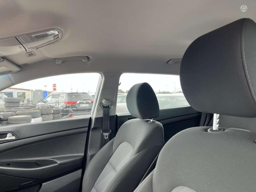 Grey Hyundai Tucson 2019 in Marijampole, with an engine capacity of 1.60 L and mileage of 228 thousand km for 9700 €, photo 15 on AUTOMOTO.COM.LV