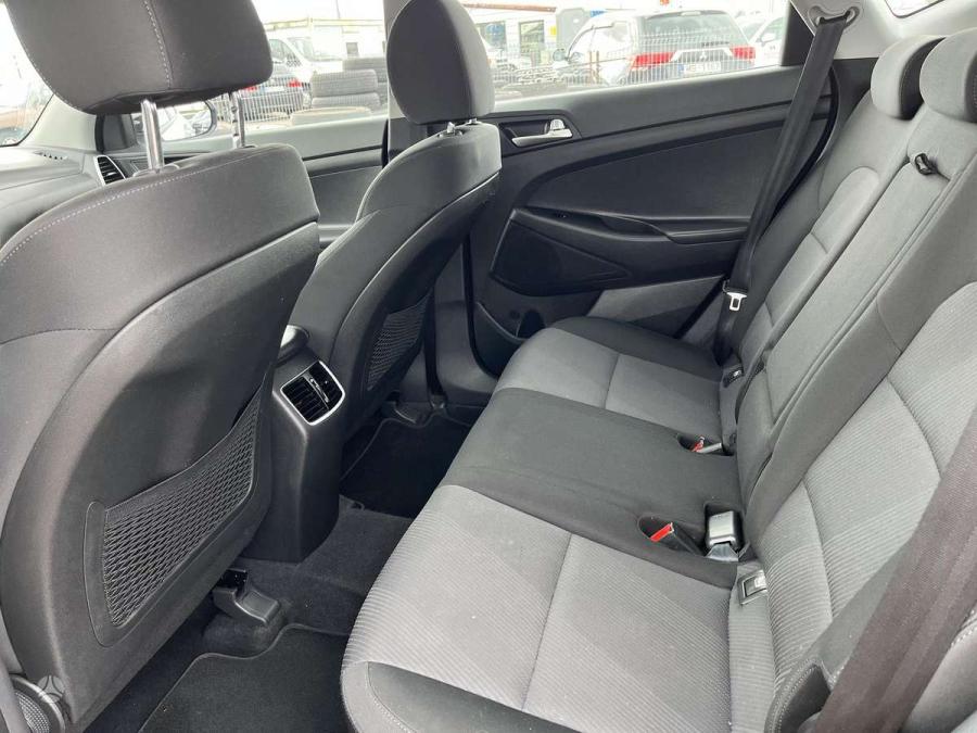 Grey Hyundai Tucson 2019 in Marijampole, with an engine capacity of 1.60 L and mileage of 228 thousand km for 9700 €, photo 16 on AUTOMOTO.COM.LV