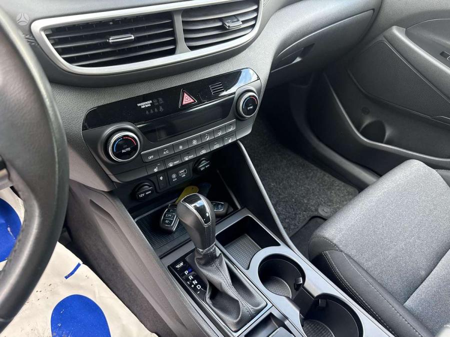 Pelēks Hyundai Tucson 2019 Tauragė, ar dzinēja tilpumu 1.60 L un nobraukumu 96 tūkst. km par 13200 €, foto 14 vietnē AUTOMOTO.COM.LV