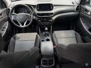 Grey Hyundai Tucson 2019 in Panevezys, with an engine capacity of 1.60 L and mileage of 199 thousand km for 10300 €, photo 19 on AUTOMOTO.COM.LV